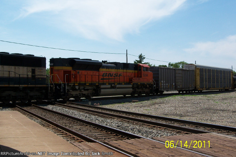 BNSF 9244